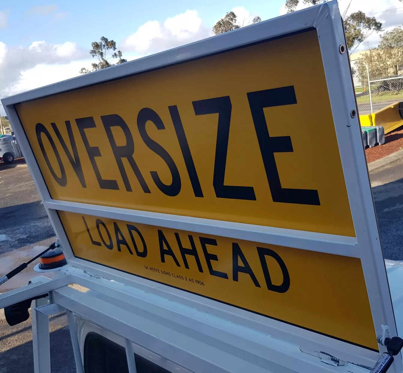 Oversize - Pilot Sign with LED Beacons | Central Header Parts