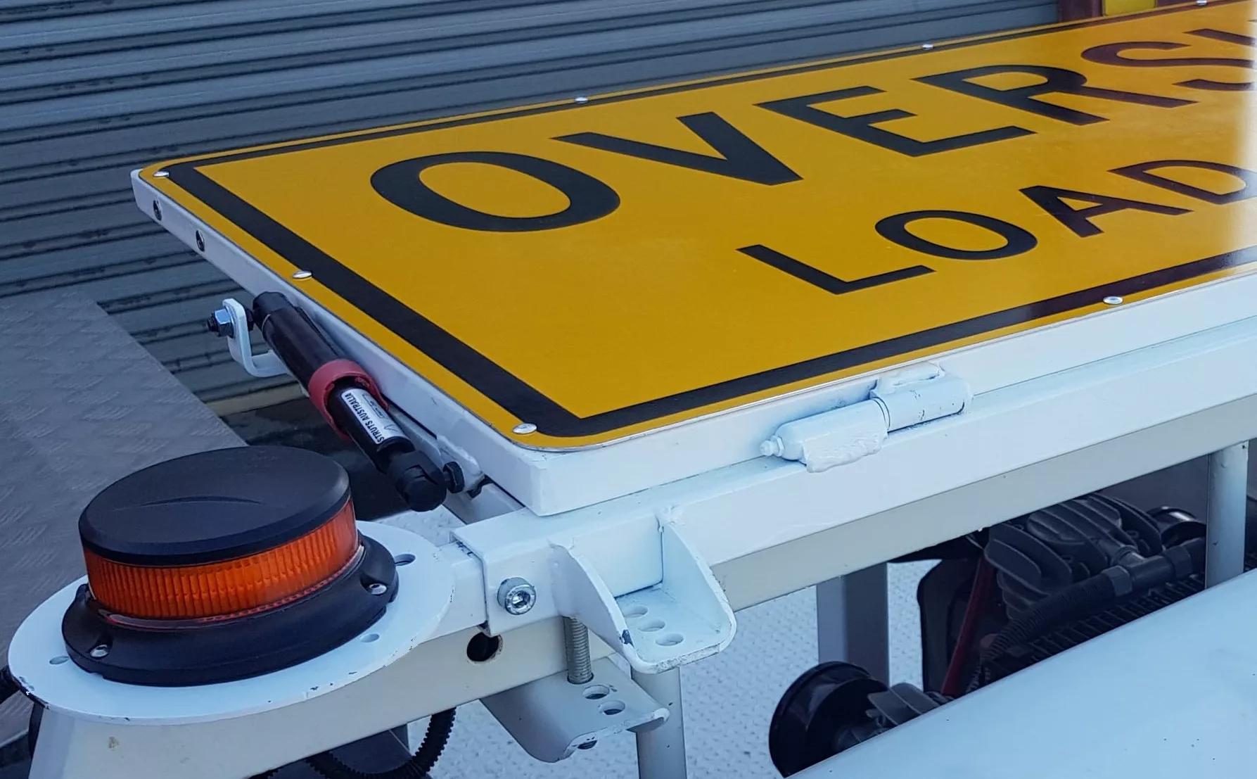 Oversize - Pilot Sign with LED Beacons | Central Header Parts